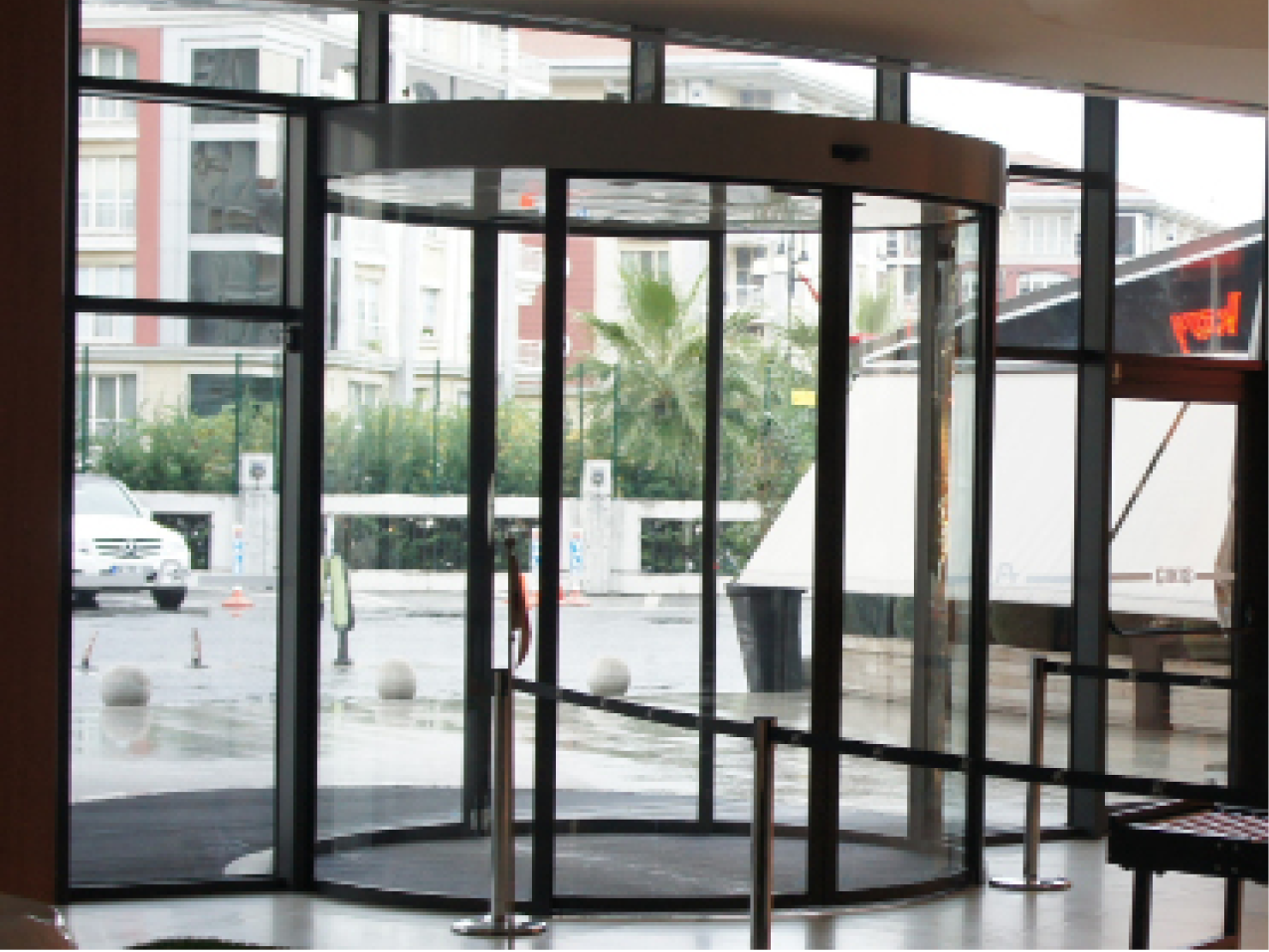 Saturn - Circular Sliding Door - Prosale